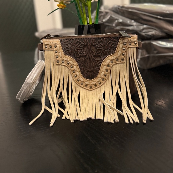 Trinity Ranch | Bags | Trinity Ranch Floral Tooled Collection ...